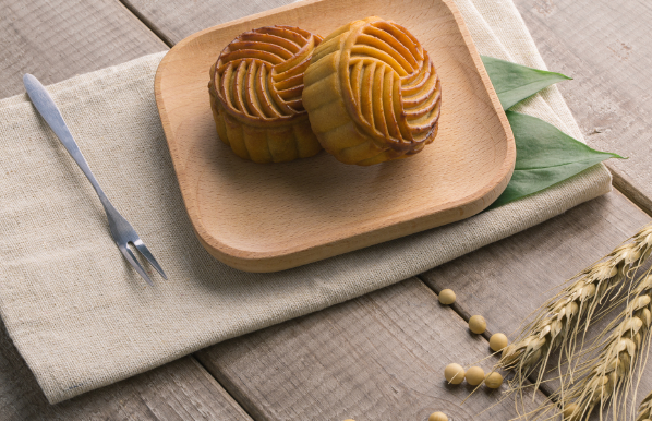 2020八月十五中秋节吃什么 2020中秋节的美食有哪些_万年历